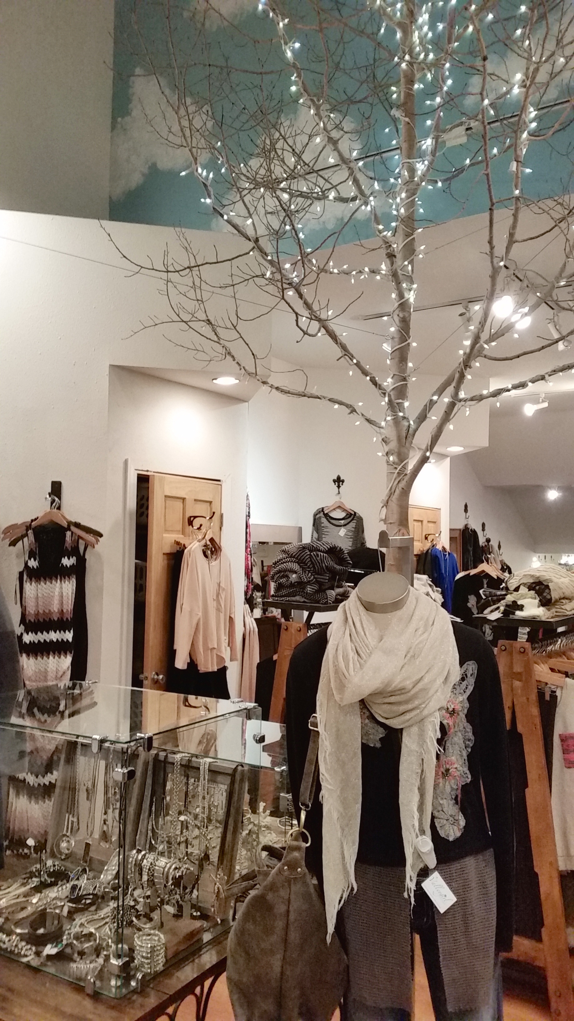 Sandy Helt – Making Fashion Affordable and Available to Women in ...